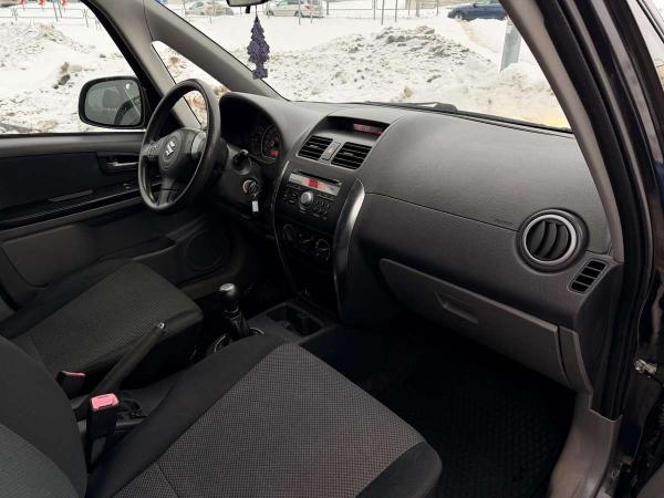 Melns Suzuki SX4 2007 Viļņa, ar dzinēja tilpumu 1.60 L un nobraukumu 298 tūkst. km par 2950 €, foto 6 vietnē AUTOMOTO.COM.LV