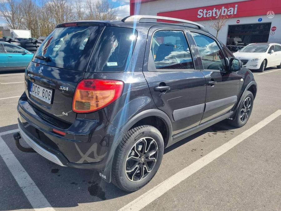 Black Suzuki SX4 2007 in Panevezys, with an engine capacity of 1.59 L and mileage of 143 thousand km for 2100 €, photo 6 on AUTOMOTO.COM.LV