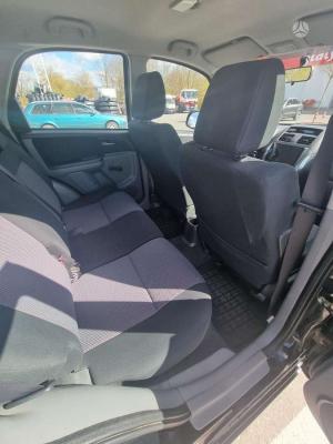Black Suzuki SX4 2007 in Panevezys, with an engine capacity of 1.59 L and mileage of 143 thousand km for 2100 €, photo 8 on AUTOMOTO.COM.LV