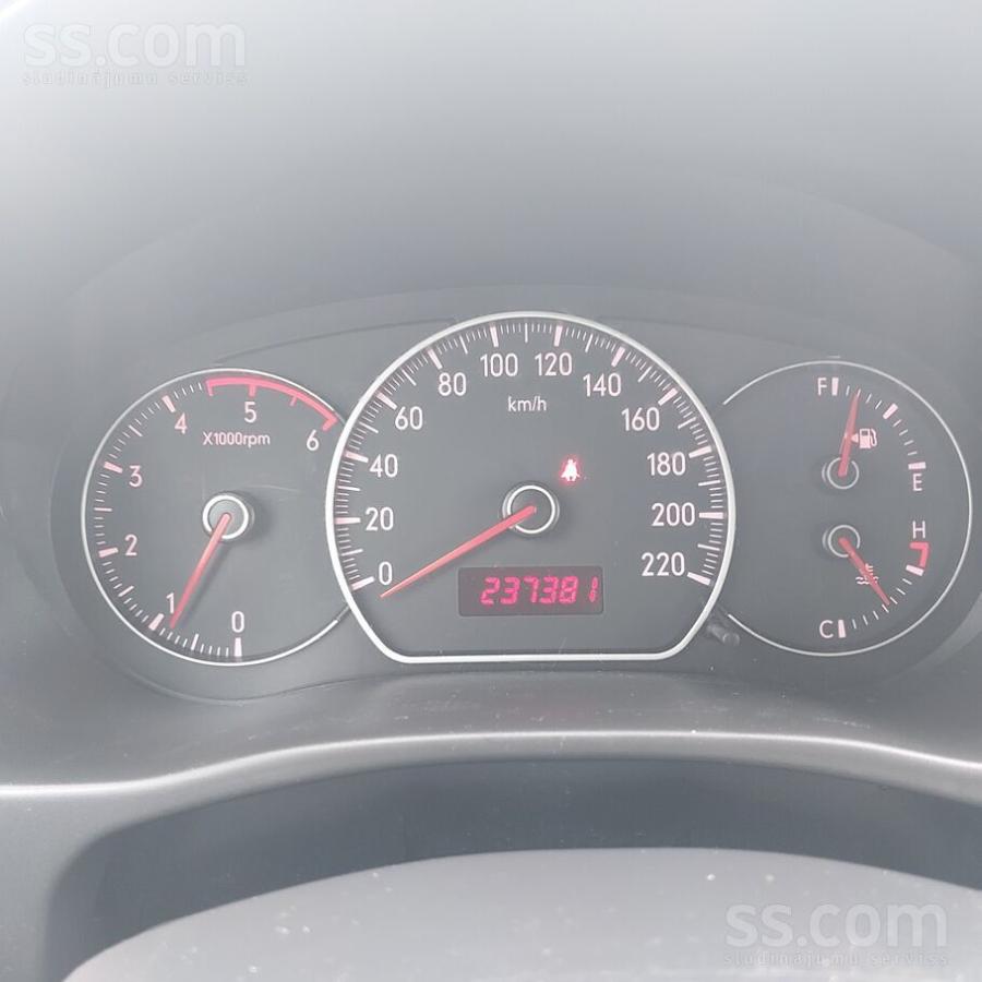 Black Suzuki SX4 2009 in Riga, with an engine capacity of 1.90 L and mileage of 238 thousand km for 3770 €, photo 6 on AUTOMOTO.COM.LV