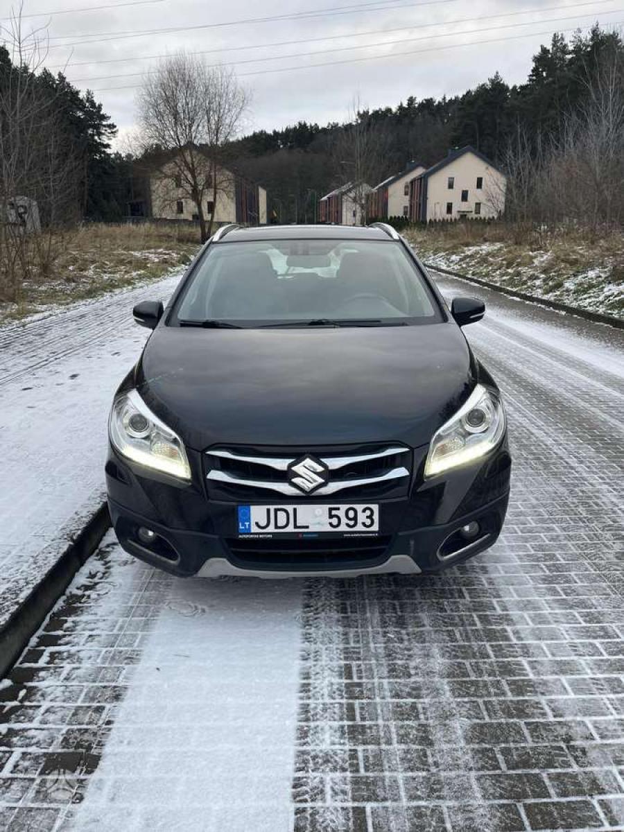 Melns Suzuki SX4 2016 Viļņa, ar dzinēja tilpumu 1.59 L un nobraukumu 80 tūkst. km par 8600 €, foto 8 vietnē AUTOMOTO.COM.LV