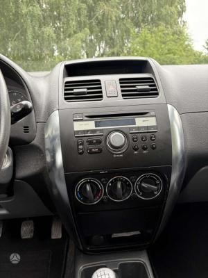 Black Suzuki SX4 2007 in Alytus, with an engine capacity of 1.87 L and mileage of 180 thousand km for 2750 €, photo 16 on AUTOMOTO.COM.LV