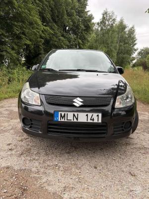 Black Suzuki SX4 2007 in Alytus, with an engine capacity of 1.87 L and mileage of 180 thousand km for 2200 €, photo 3 on AUTOMOTO.COM.LV