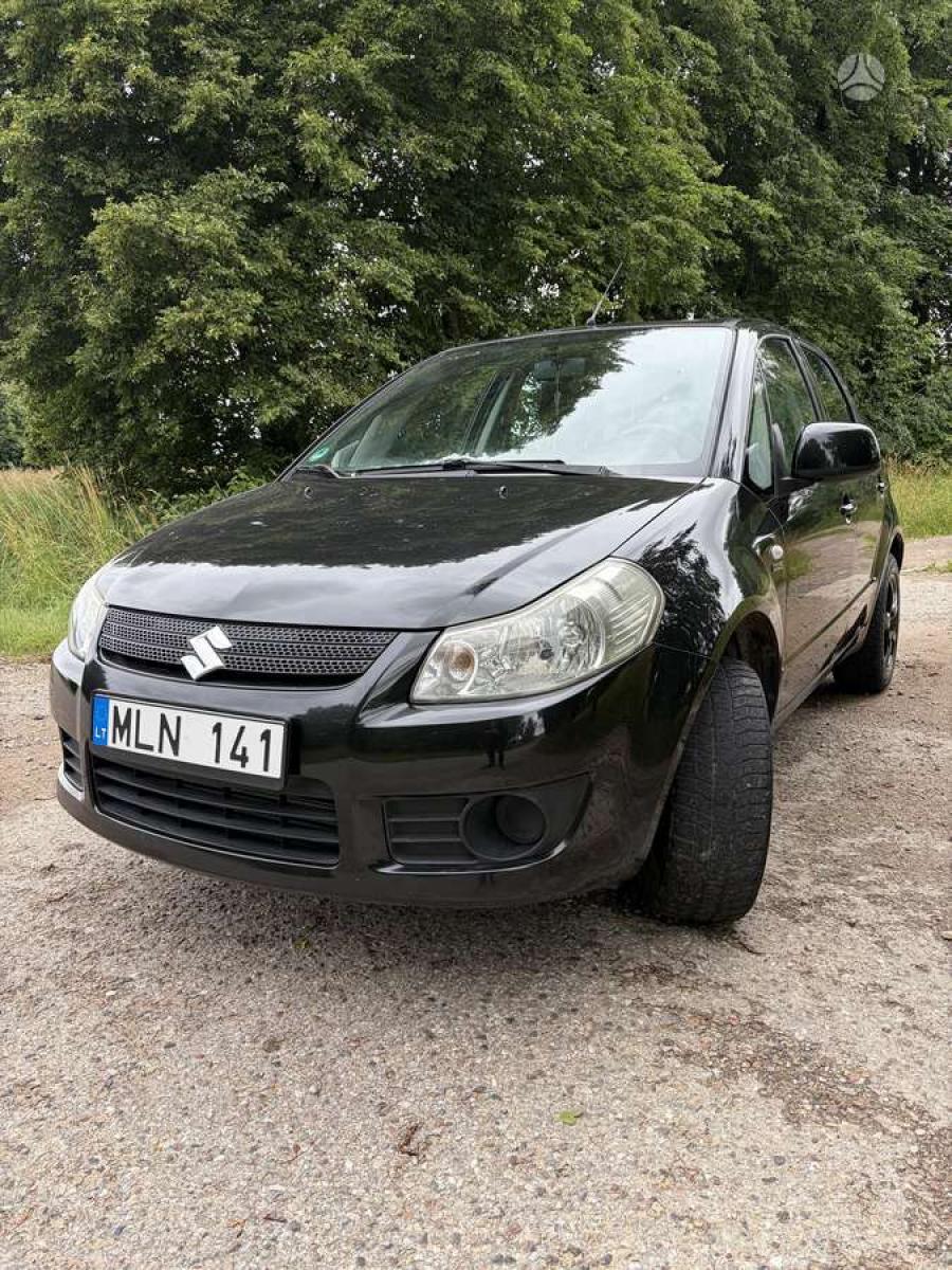 Black Suzuki SX4 2007 in Alytus, with an engine capacity of 1.87 L and mileage of 180 thousand km for 2200 €, photo 4 on AUTOMOTO.COM.LV