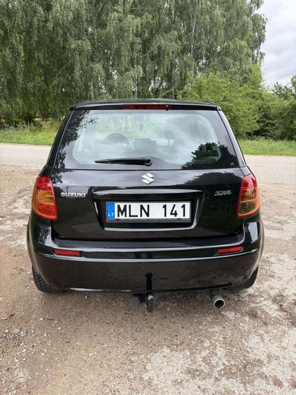 Melns Suzuki SX4 2007 Alīta, ar dzinēja tilpumu 1.87 L un nobraukumu 180 tūkst. km par 2200 €, foto 7 vietnē AUTOMOTO.COM.LV