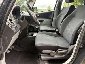 Black Suzuki SX4 2007 in Alytus, with an engine capacity of 1.87 L and mileage of 180 thousand km for 2200 €, photo 12 on AUTOMOTO.COM.LV