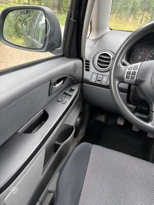 Black Suzuki SX4 2007 in Alytus, with an engine capacity of 1.87 L and mileage of 180 thousand km for 2200 €, photo 17 on AUTOMOTO.COM.LV