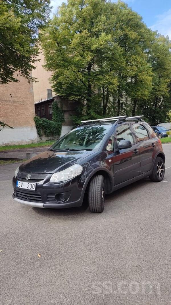 Black Suzuki SX4 2007 in Riga, with an engine capacity of 1.50 L and mileage of 286 thousand km for 2500 €, photo 1 on AUTOMOTO.COM.LV