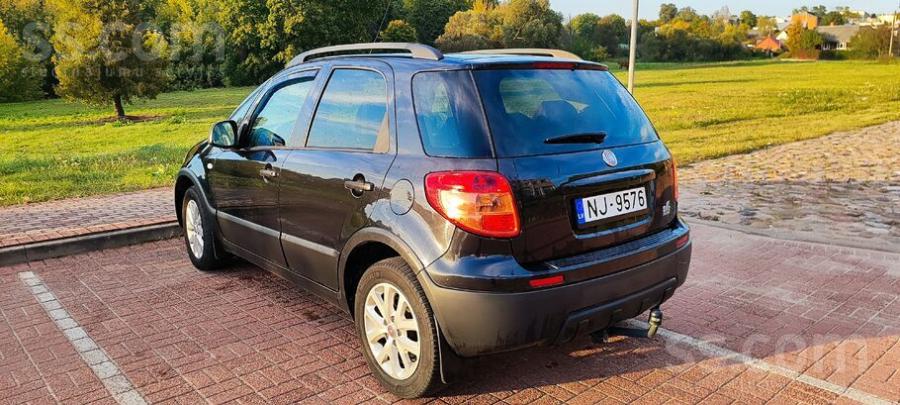 Black Suzuki SX4 2009 in Kraslava, with an engine capacity of 2.00 L and mileage of 181 thousand km for 4250 €, photo 3 on AUTOMOTO.COM.LV
