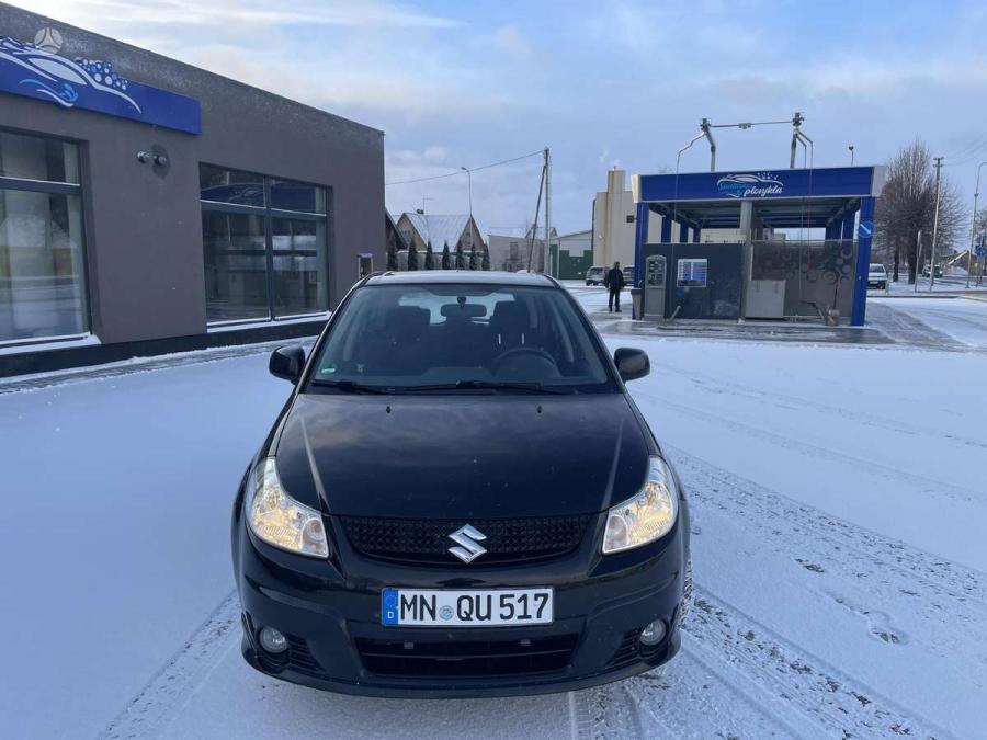 Melns Suzuki SX4 2010 Tauragė, ar dzinēja tilpumu 1.59 L un nobraukumu 194 tūkst. km par 2500 €, foto 2 vietnē AUTOMOTO.COM.LV