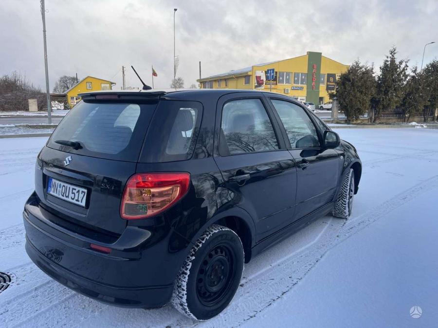 Melns Suzuki SX4 2010 Tauragė, ar dzinēja tilpumu 1.59 L un nobraukumu 194 tūkst. km par 2500 €, foto 6 vietnē AUTOMOTO.COM.LV