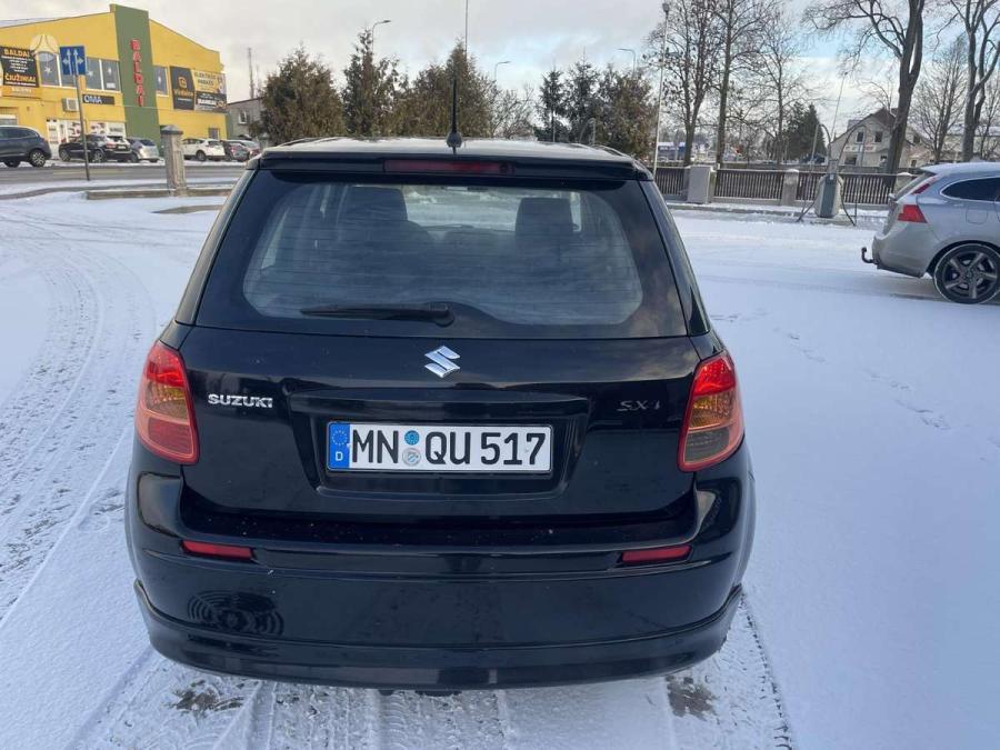 Melns Suzuki SX4 2010 Tauragė, ar dzinēja tilpumu 1.59 L un nobraukumu 194 tūkst. km par 2500 €, foto 8 vietnē AUTOMOTO.COM.LV