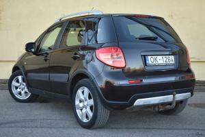 Black Suzuki SX4 2012 in Talsi, with an engine capacity of 2.00 L and mileage of 170 thousand km for 6200 €, photo 3 on AUTOMOTO.COM.LV