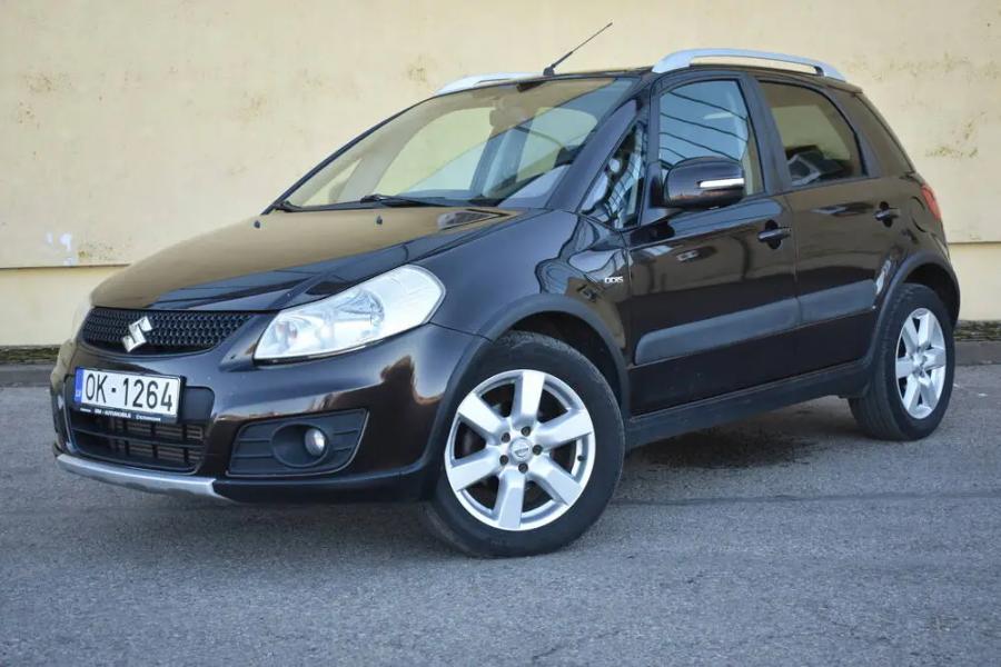 Black Suzuki SX4 2012 in Talsi, with an engine capacity of 2.00 L and mileage of 170 thousand km for 6200 €, photo 5 on AUTOMOTO.COM.LV