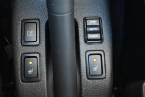 Black Suzuki SX4 2012 in Talsi, with an engine capacity of 2.00 L and mileage of 170 thousand km for 6200 €, photo 15 on AUTOMOTO.COM.LV