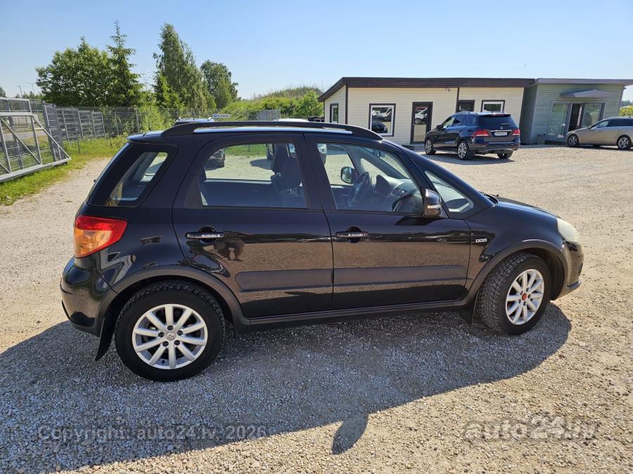 Black Suzuki SX4 2013 in Tartu, with an engine capacity of 1.60 L and mileage of 176 thousand km for 5990 €, photo 8 on AUTOMOTO.COM.LV
