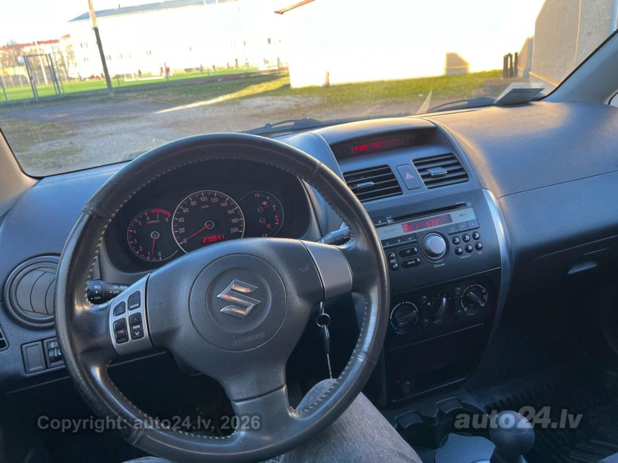 Melns Suzuki SX4 2007 Narva, ar dzinēja tilpumu 1.60 L un nobraukumu 279 tūkst. km par 1499 €, foto 24 vietnē AUTOMOTO.COM.LV