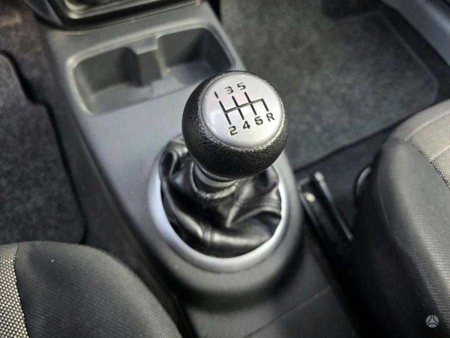 Blue Suzuki SX4 2011 in Siauliai, with an engine capacity of 1.96 L and mileage of 165 thousand km for 3200 €, photo 28 on AUTOMOTO.COM.LV