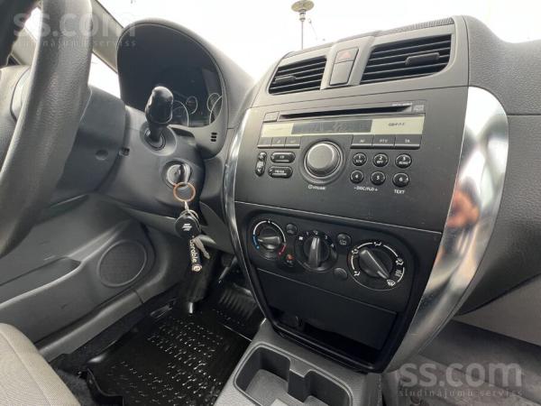 Zils Suzuki SX4 2012 Rīga, ar dzinēja tilpumu 1.60 L un nobraukumu 187 tūkst. km par 3950 €, foto 8 vietnē AUTOMOTO.COM.LV