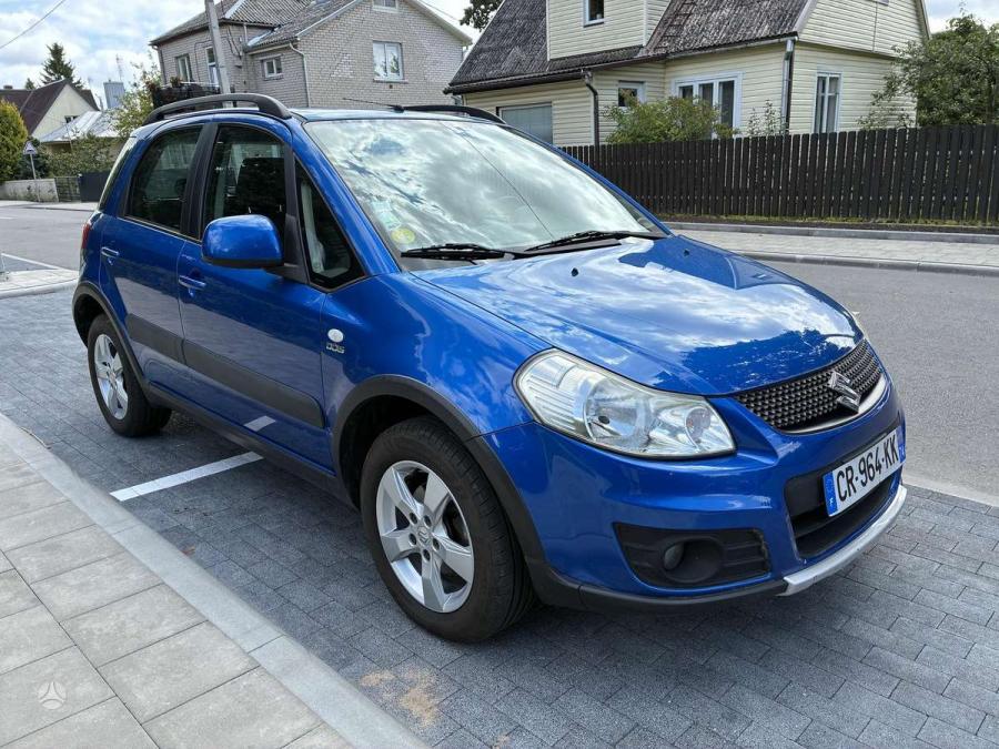 Blue Suzuki SX4 2013 in Panevezys, with an engine capacity of 1.96 L and mileage of 180 thousand km for 5100 €, photo 8 on AUTOMOTO.COM.LV