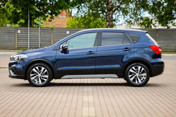 Blue Suzuki SX4 2018 in Jelgava, with an engine capacity of 1.40 L and mileage of 0 thousand km for 9990 €, photo 8 on AUTOMOTO.COM.LV