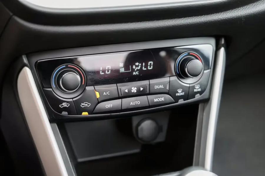 Zils Suzuki SX4 2018 Jelgava, ar dzinēja tilpumu 1.40 L un nobraukumu 0 tūkst. km par 9990 €, foto 22 vietnē AUTOMOTO.COM.LV