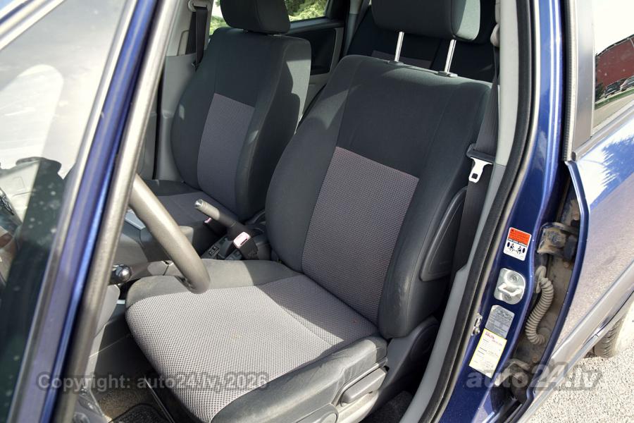 Zils Suzuki SX4 2007 Tartu, ar dzinēja tilpumu 1.60 L un nobraukumu 214 tūkst. km par 2999 €, foto 13 vietnē AUTOMOTO.COM.LV