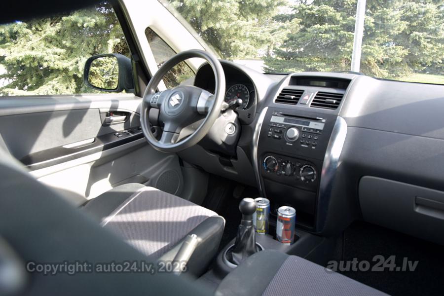 Zils Suzuki SX4 2007 Tartu, ar dzinēja tilpumu 1.60 L un nobraukumu 214 tūkst. km par 2999 €, foto 15 vietnē AUTOMOTO.COM.LV