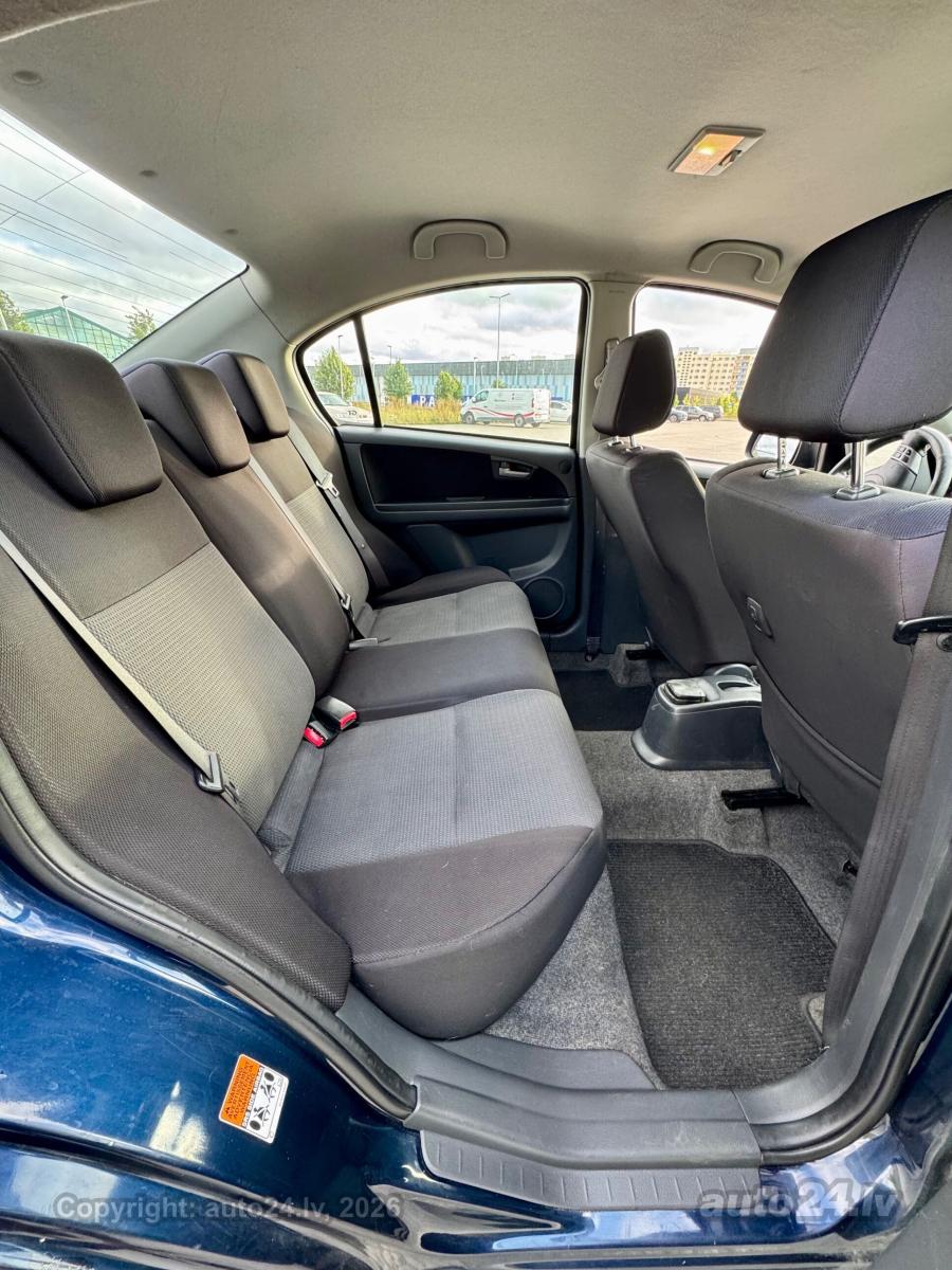 Zils Suzuki SX4 2008 Tallina, ar dzinēja tilpumu 1.60 L un nobraukumu 188 tūkst. km par 2499 €, foto 7 vietnē AUTOMOTO.COM.LV