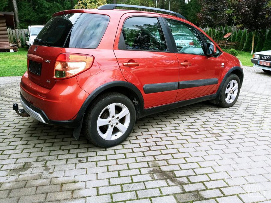 Suzuki SX4 2008 in Druskininkai, with an engine capacity of 1.90 L and mileage of 198 thousand km for 2700 €, photo 3 on AUTOMOTO.COM.LV