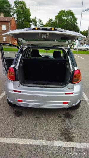 Suzuki SX4 2008 Rīga, ar dzinēja tilpumu 1.60 L un nobraukumu 147 tūkst. km par 2880 €, foto 11 vietnē AUTOMOTO.COM.LV