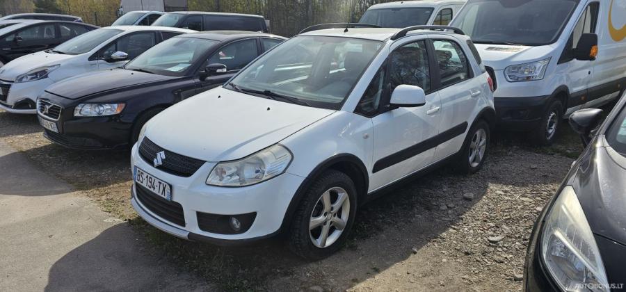 Suzuki SX4 2009 in Kaunas, with an engine capacity of 1.59 L and mileage of 0 thousand km for 2999 €, photo 1 on AUTOMOTO.COM.LV
