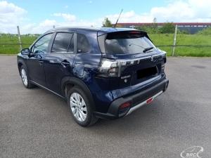 Suzuki SX4 2022 in Vilnius, with an engine capacity of 1.37 L and mileage of 64 thousand km for 18500 €, photo 4 on AUTOMOTO.COM.LV