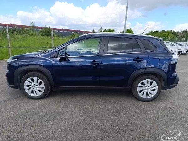 Suzuki SX4 2022 in Vilnius, with an engine capacity of 1.37 L and mileage of 64 thousand km for 18500 €, photo 2 on AUTOMOTO.COM.LV