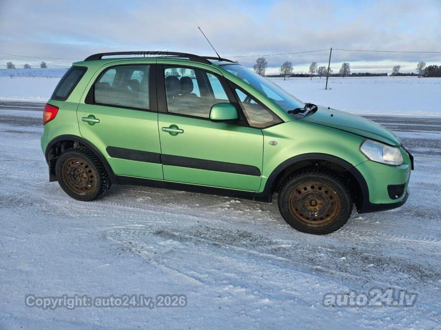 Zaļš Suzuki SX4 2008 Rakvere, ar dzinēja tilpumu 1.60 L un nobraukumu 196 tūkst. km par 3200 €, foto 5 vietnē AUTOMOTO.COM.LV