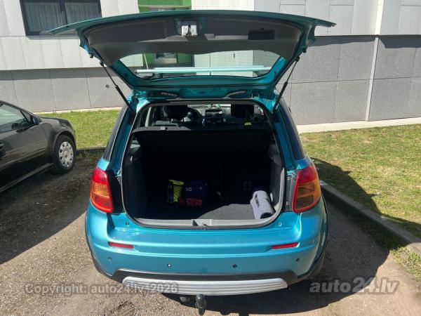 Green Suzuki SX4 2008 in Keila, with an engine capacity of 1.60 L and mileage of 159 thousand km for 3750 €, photo 5 on AUTOMOTO.COM.LV