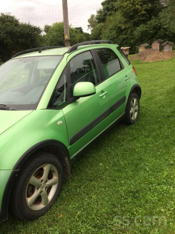 Green Suzuki SX4 2008 in Kuldiga, with an engine capacity of 1.60 L and mileage of 287 thousand km for 1700 €, photo 3 on AUTOMOTO.COM.LV