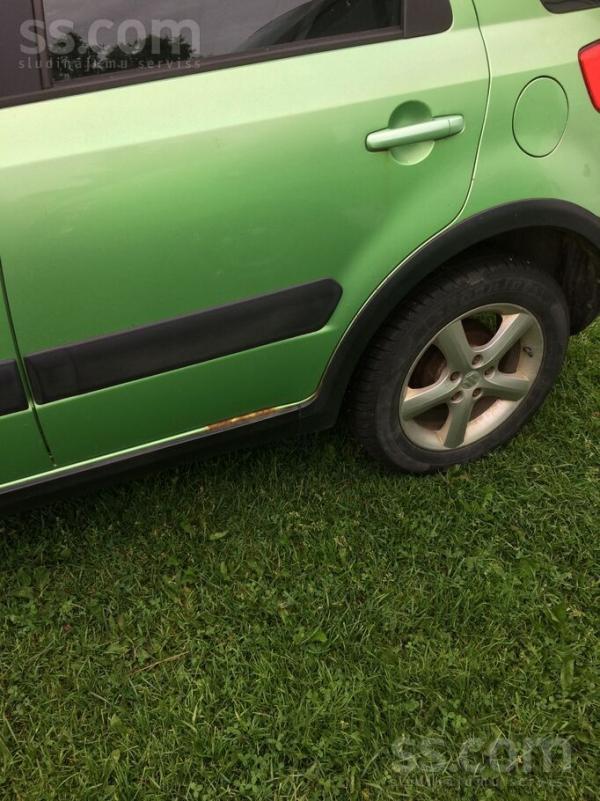 Green Suzuki SX4 2008 in Kuldiga, with an engine capacity of 1.60 L and mileage of 287 thousand km for 1700 €, photo 4 on AUTOMOTO.COM.LV