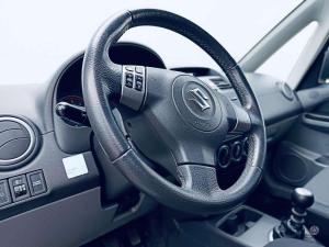 Zaļš Suzuki SX4 2008 Utena, ar dzinēja tilpumu 1.87 L un nobraukumu 298 tūkst. km par 3950 €, foto 3 vietnē AUTOMOTO.COM.LV