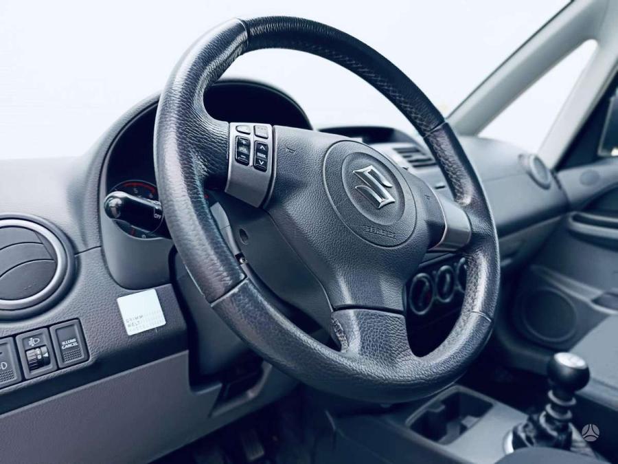 Zaļš Suzuki SX4 2008 Utena, ar dzinēja tilpumu 1.87 L un nobraukumu 298 tūkst. km par 3950 €, foto 3 vietnē AUTOMOTO.COM.LV