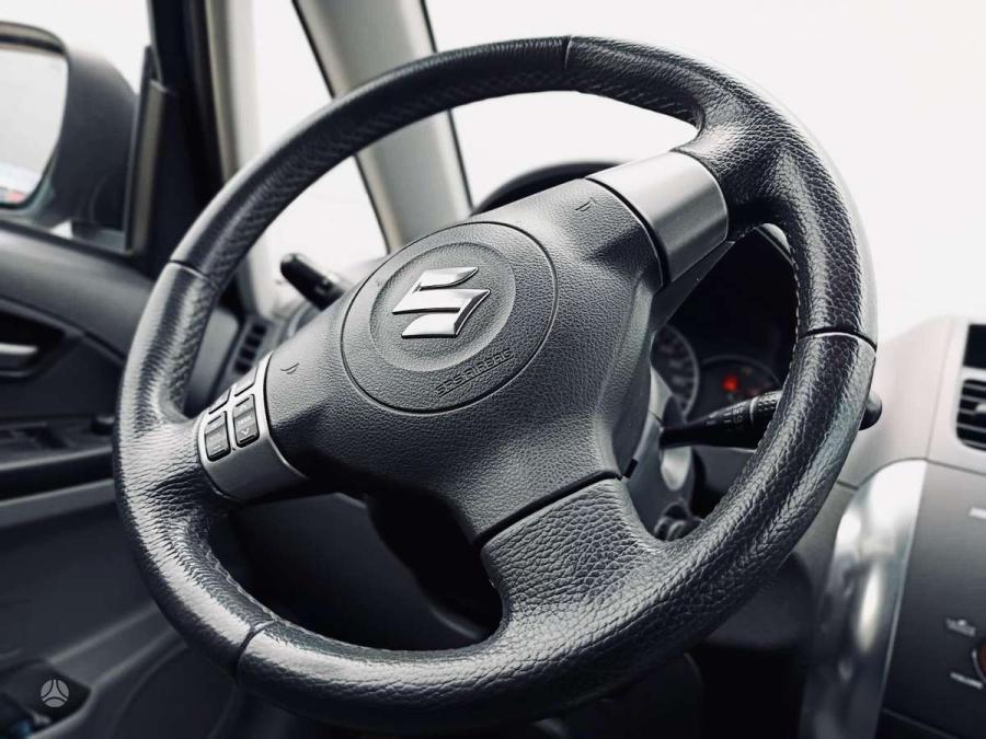 Zaļš Suzuki SX4 2008 Utena, ar dzinēja tilpumu 1.87 L un nobraukumu 298 tūkst. km par 3950 €, foto 47 vietnē AUTOMOTO.COM.LV