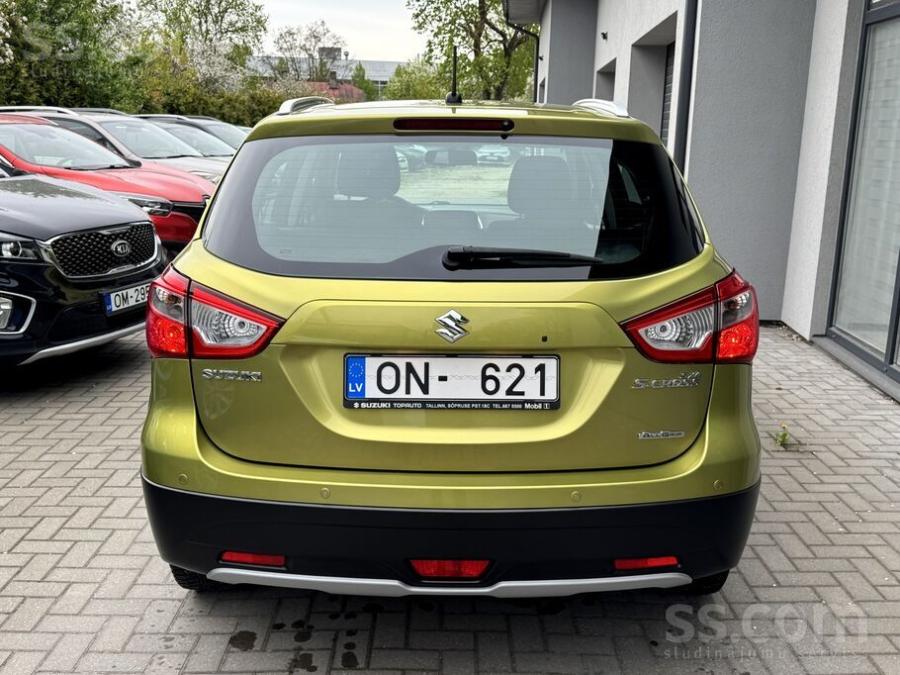 Green Suzuki SX4 2014 in Riga, with an engine capacity of 1.60 L and mileage of 229 thousand km for 8800 €, photo 6 on AUTOMOTO.COM.LV