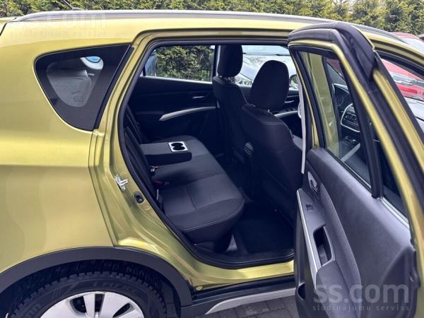 Green Suzuki SX4 2014 in Riga, with an engine capacity of 1.60 L and mileage of 229 thousand km for 8800 €, photo 10 on AUTOMOTO.COM.LV
