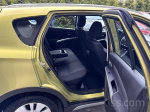 Green Suzuki SX4 2014 in Riga, with an engine capacity of 1.60 L and mileage of 229 thousand km for 8800 €, photo 11 on AUTOMOTO.COM.LV