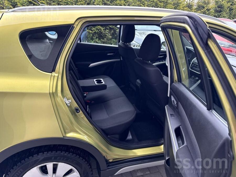 Green Suzuki SX4 2014 in Riga, with an engine capacity of 1.60 L and mileage of 229 thousand km for 8800 €, photo 11 on AUTOMOTO.COM.LV