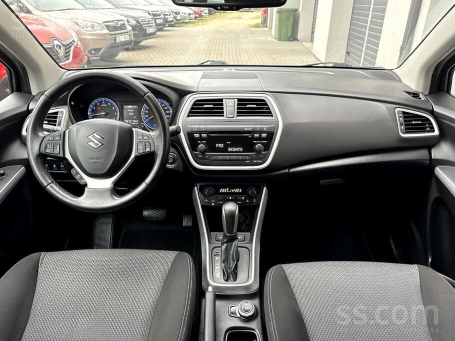 Green Suzuki SX4 2014 in Riga, with an engine capacity of 1.60 L and mileage of 229 thousand km for 8800 €, photo 14 on AUTOMOTO.COM.LV