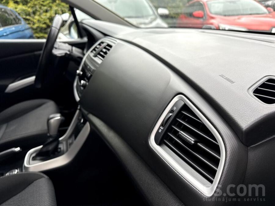 Green Suzuki SX4 2014 in Riga, with an engine capacity of 1.60 L and mileage of 229 thousand km for 8800 €, photo 15 on AUTOMOTO.COM.LV