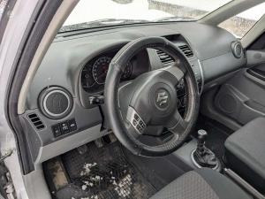 Pelēks Suzuki SX4 2007 Rokiškis, ar dzinēja tilpumu 1.91 L un nobraukumu 113 tūkst. km par 3300 €, foto 2 vietnē AUTOMOTO.COM.LV