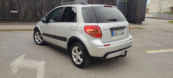 Grey Suzuki SX4 2008 in Utena, with an engine capacity of 1.90 L and mileage of 193 thousand km for 1950 €, photo 4 on AUTOMOTO.COM.LV