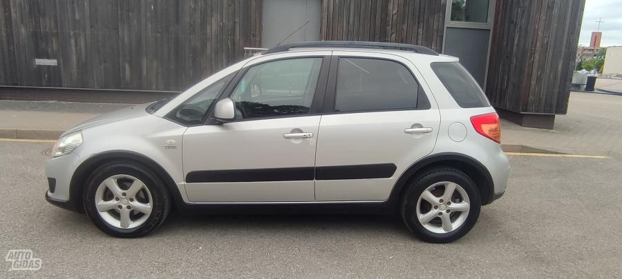 Grey Suzuki SX4 2008 in Utena, with an engine capacity of 1.90 L and mileage of 193 thousand km for 1950 €, photo 8 on AUTOMOTO.COM.LV
